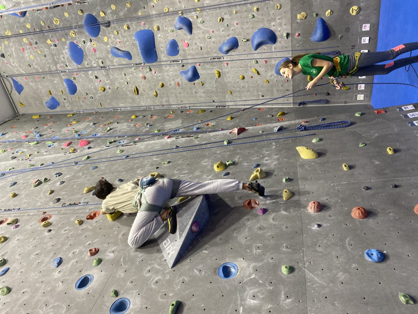 Photos | Roc et Résine - La première salle d escalade en France, aux ...