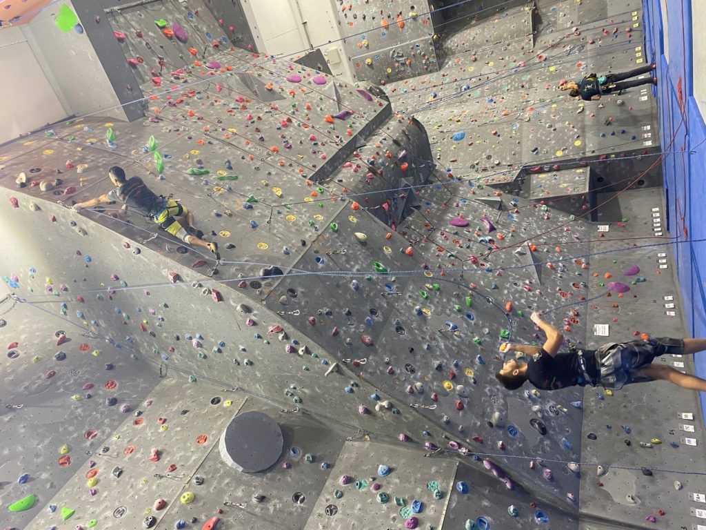 La salle d’escalade vous accueille le 24 Mai ! | Roc et Résine - La ...